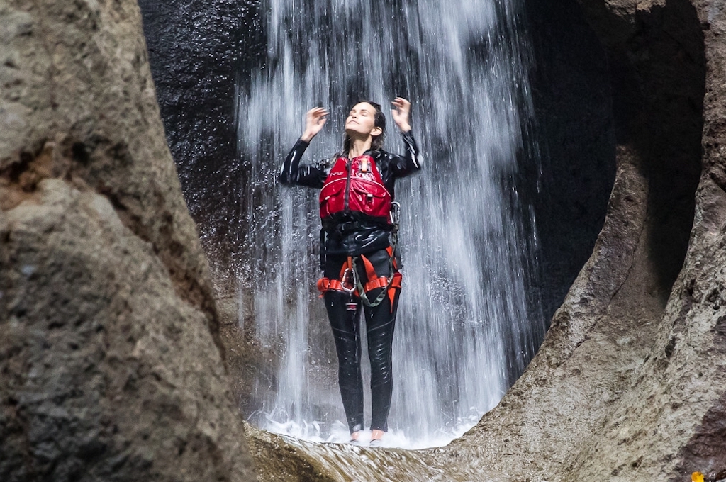 Geheime Wasserfall-Canyon-Erfahrung - Bakadi Dreams